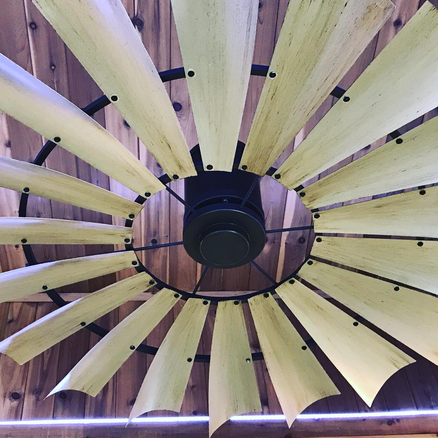 Country Farmhouse Ceiling Fan - Gunmetal Gray