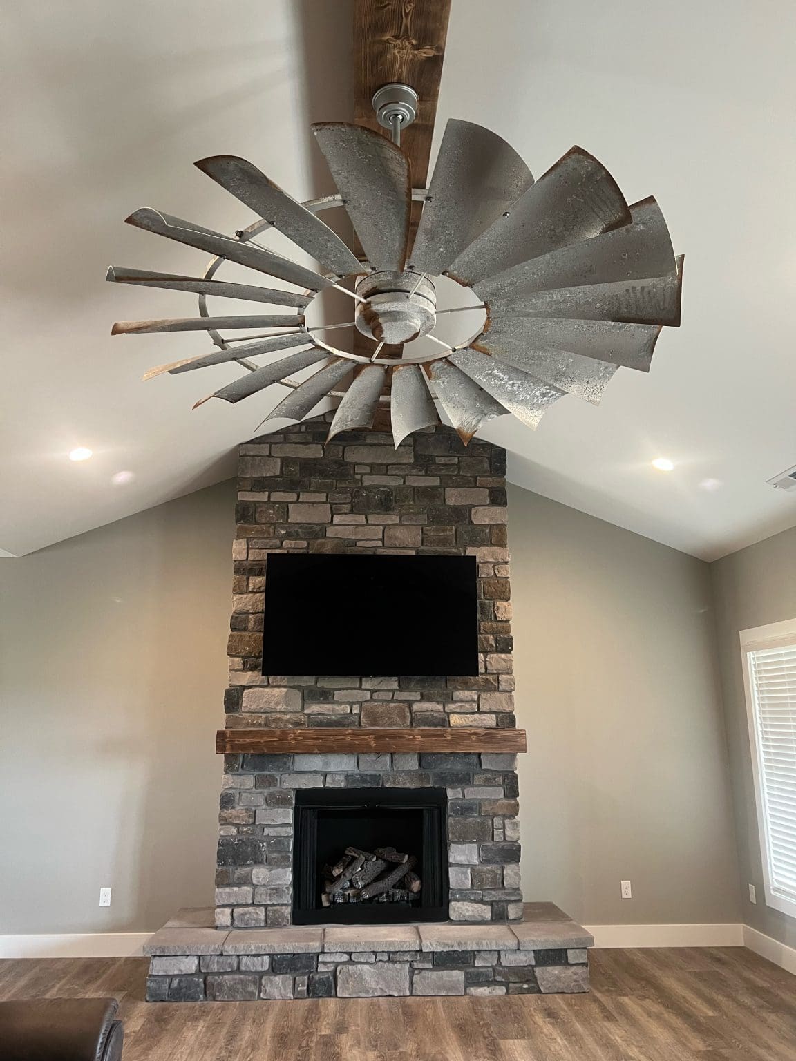 Country Looking Ceiling Fan - Barn Metal | Windmill Ceiling Fans